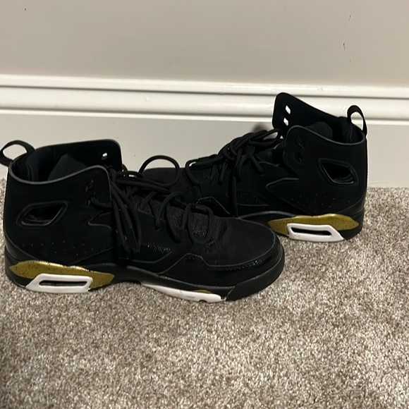 Jordan | Shoes | Jordan 5 Flight Club Black Gold And White Size 5youth ...